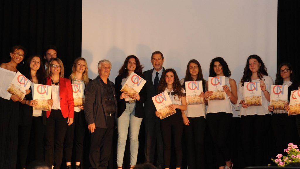 Musumeci premia gli alunni del Convitto nazionale Giovanni Falcone di ... Musumeci premia gli alunni del Convitto nazionale Giovanni Falcone di ...